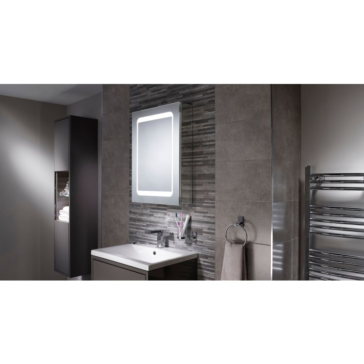 Bathroom Cabinet With Integrated Shaver Socket – Rispa