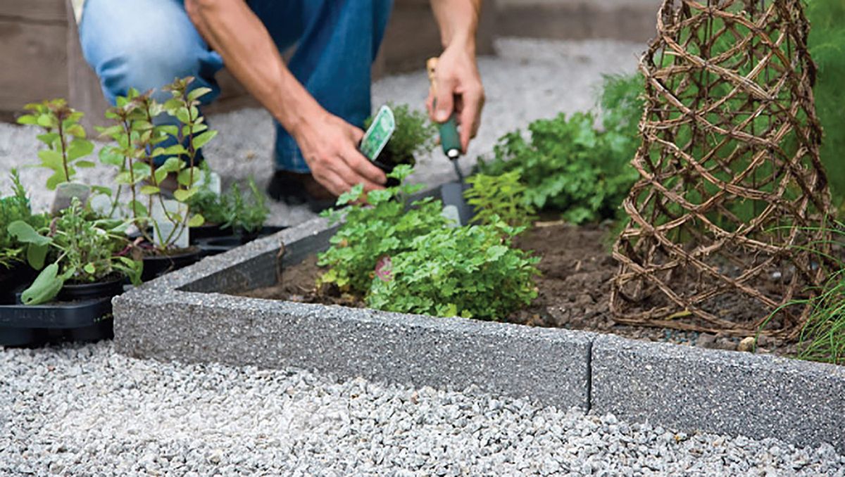 Marshalls Argent Dark Coarse Coping Stone 600 x 272 x 50mm Wickes